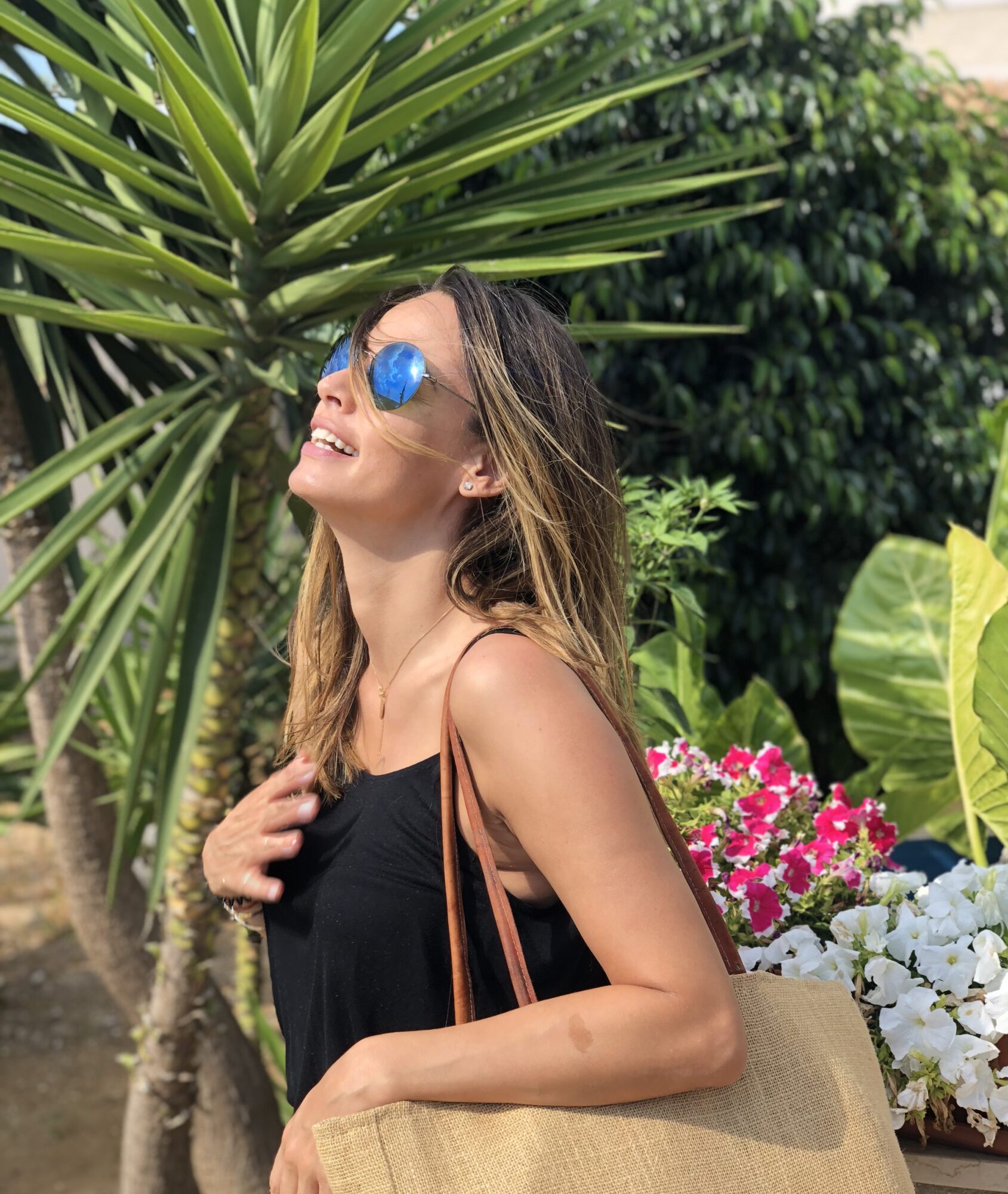 Ce gasesti in geanta mea de plaja - Andreea Raicu