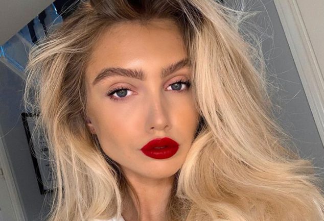 Cele mai bune sub 50 de lei: Rujuri rezistente la transfer - Andreea Raicu