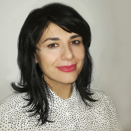 Despre noi - Andreea Raicu