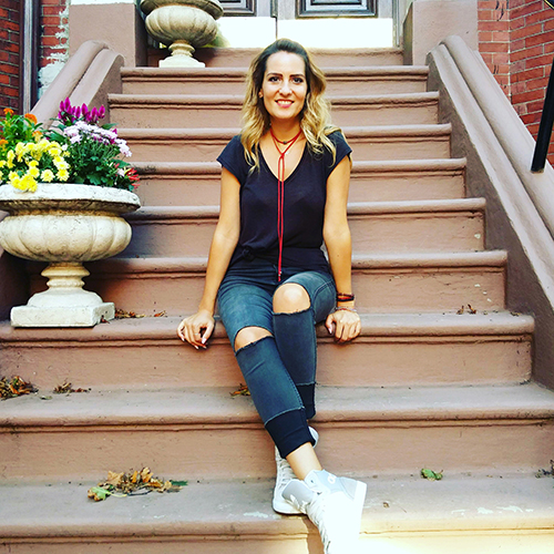 Despre noi - Andreea Raicu