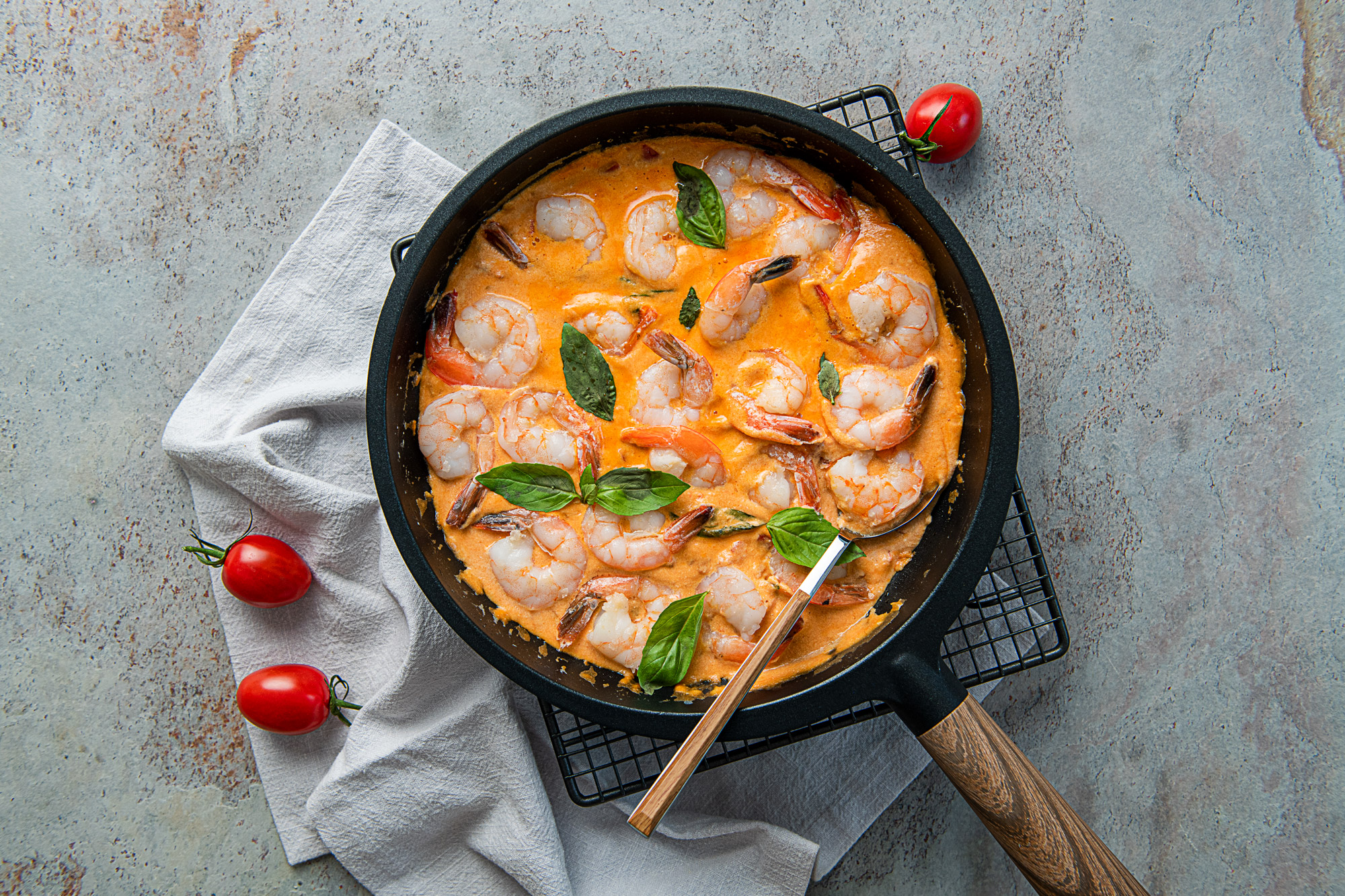 Creveti in sos de branzeturi - Andreea Raicu