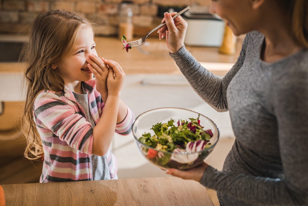 Copiii care urmaresc acest tip de emisiune mananca mai sanatos ...