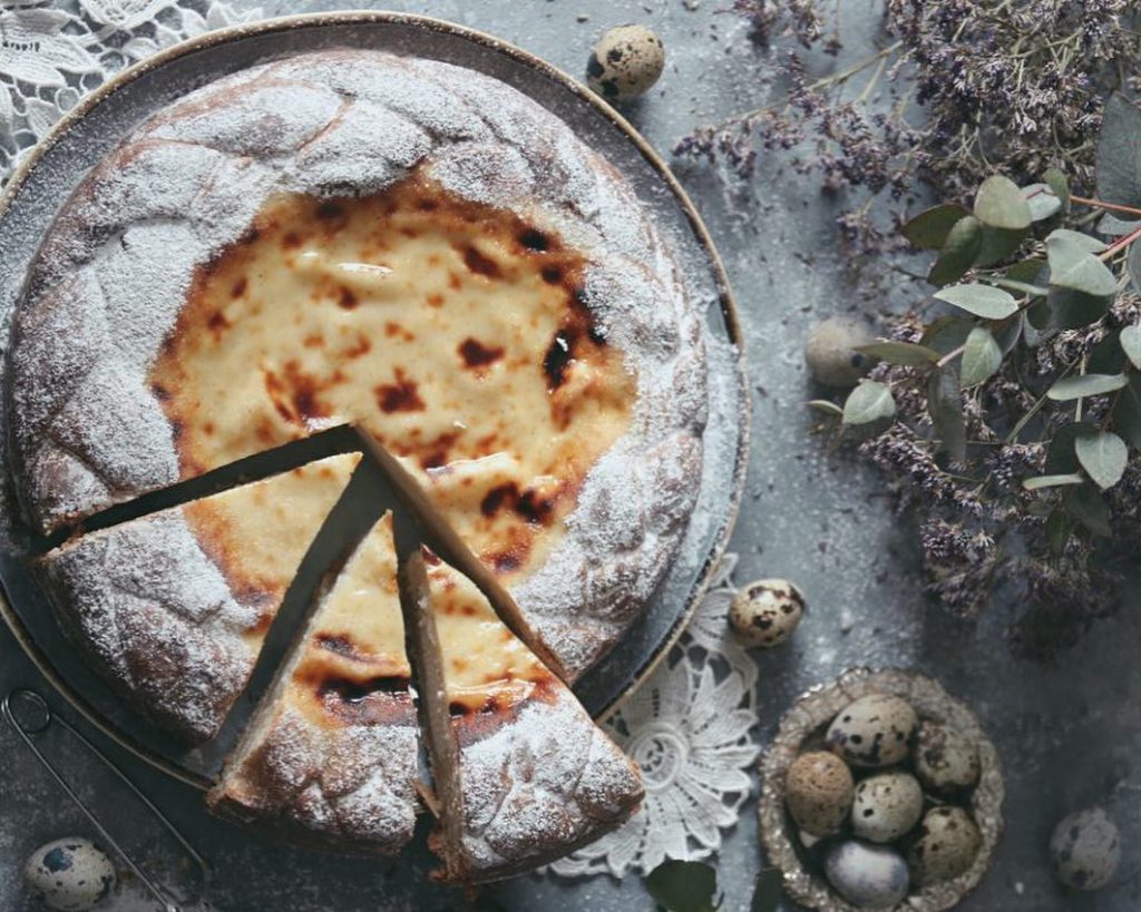 Pasca moldoveneasca. Reteta traditionala pentru masa de Paste - Andreea ...