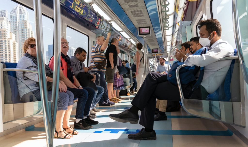 6 greseli de distantare sociala care te pun in pericol de infectare cu ...