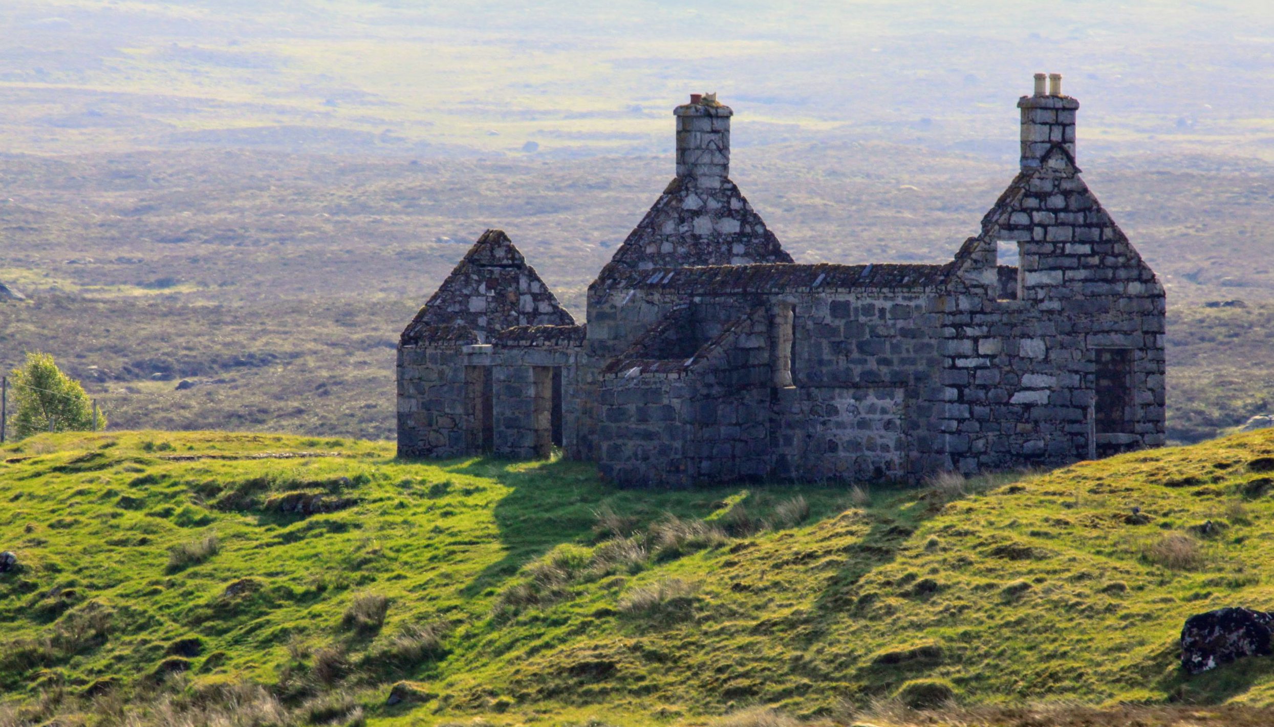 Castele abandonate din Romania. Bijuterii arhitecturale ajunse in ...