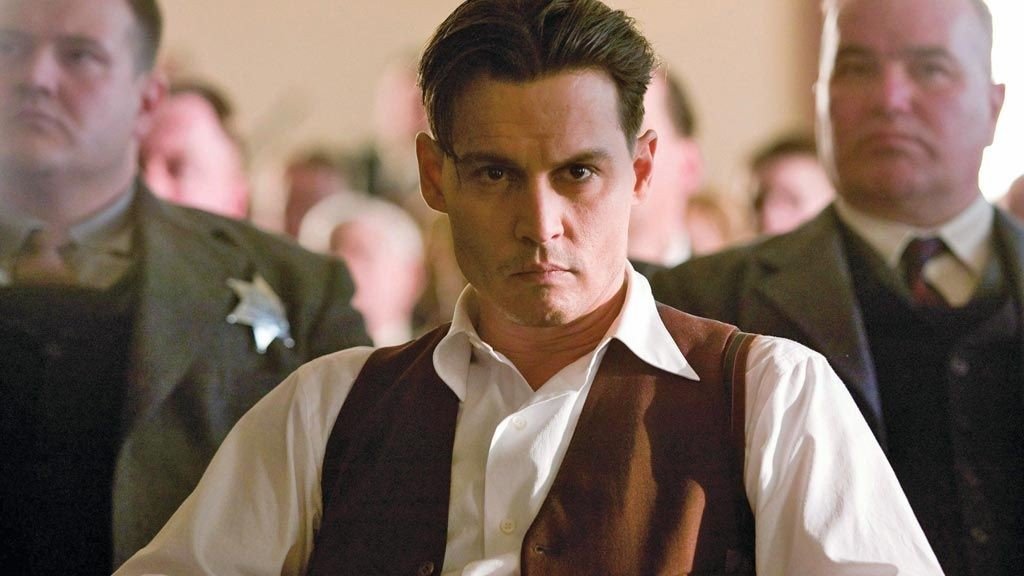 Johnny Depp acuza Hollywood-ul ca l-a pus pe lista neagra din cauza ...