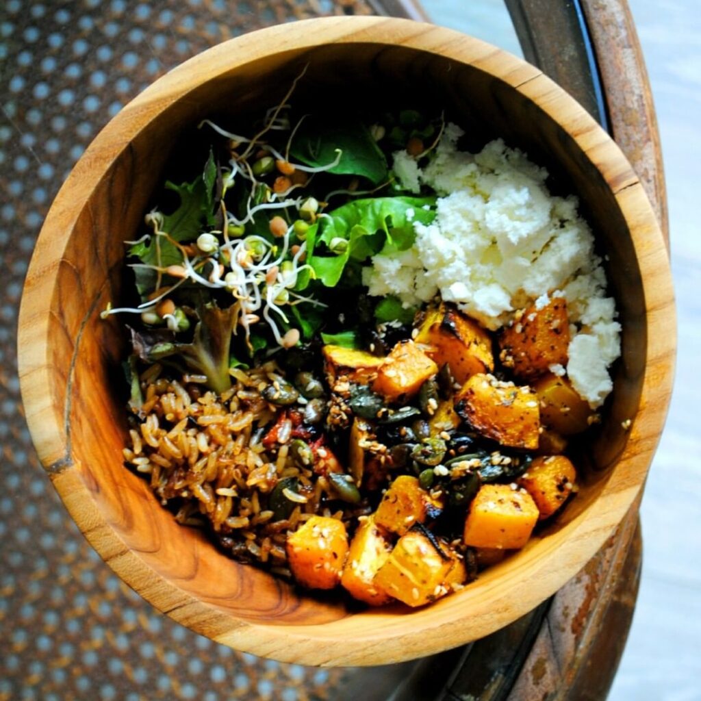 Buddha bowl de iarna, ca sa profiti de toti nutrientii legumelor de ...