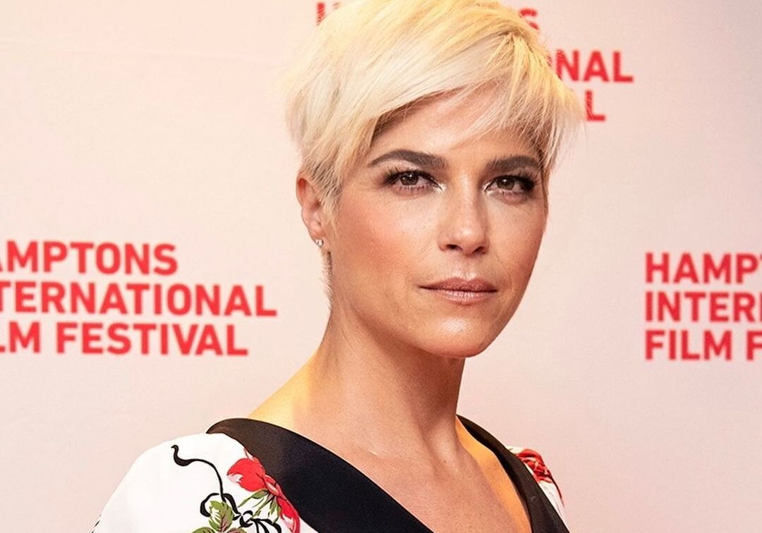 8 vedete care se confrunta cu boli autoimune. Christina Applegate si ...