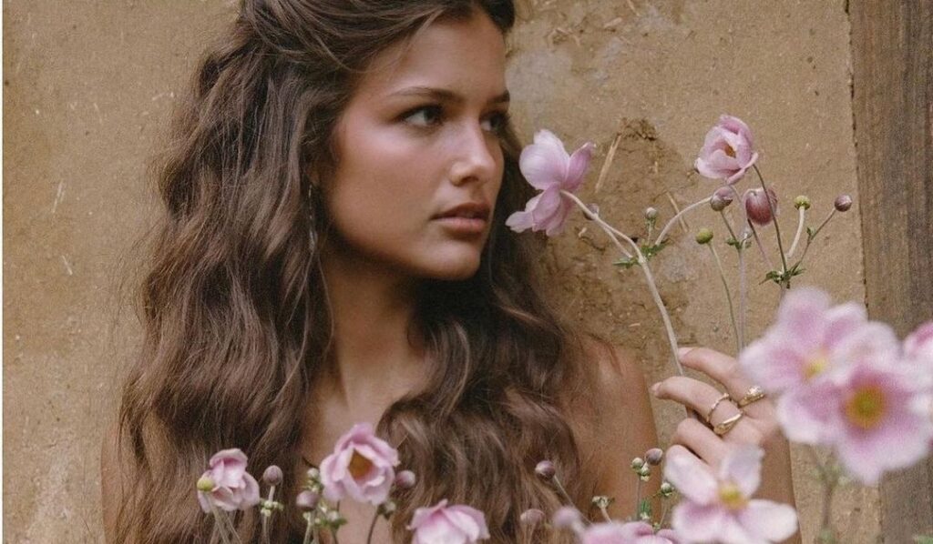 5 parfumuri accesibile care miros "scump" - Andreea Raicu