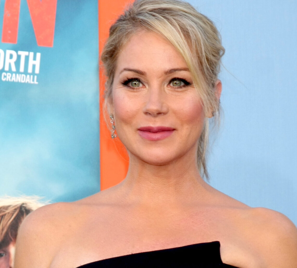 8 vedete care se confrunta cu boli autoimune. Christina Applegate si ...