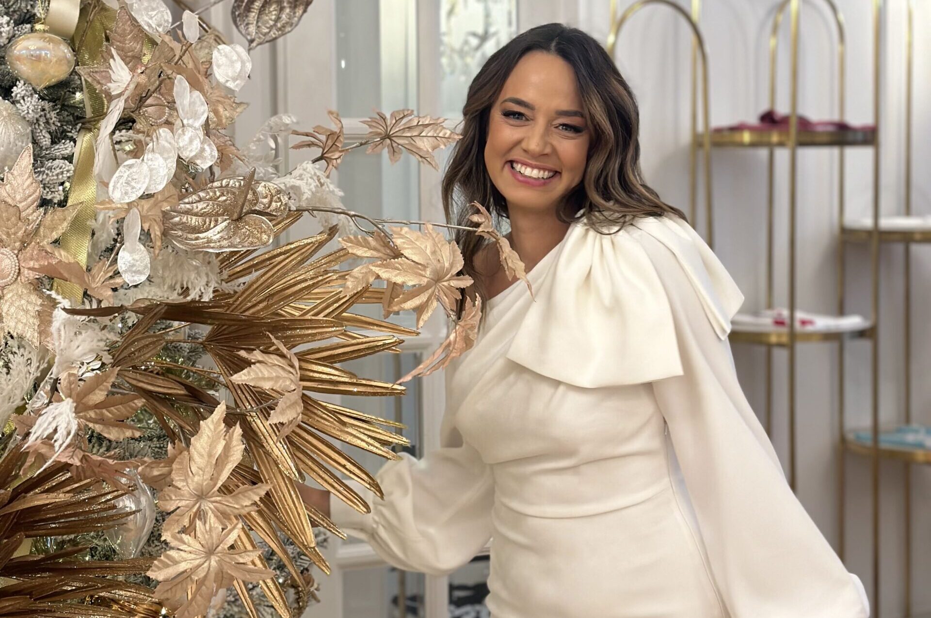 Ti-am pregatit 12 zile pline de cadouri si surprize in showroom-ul ...